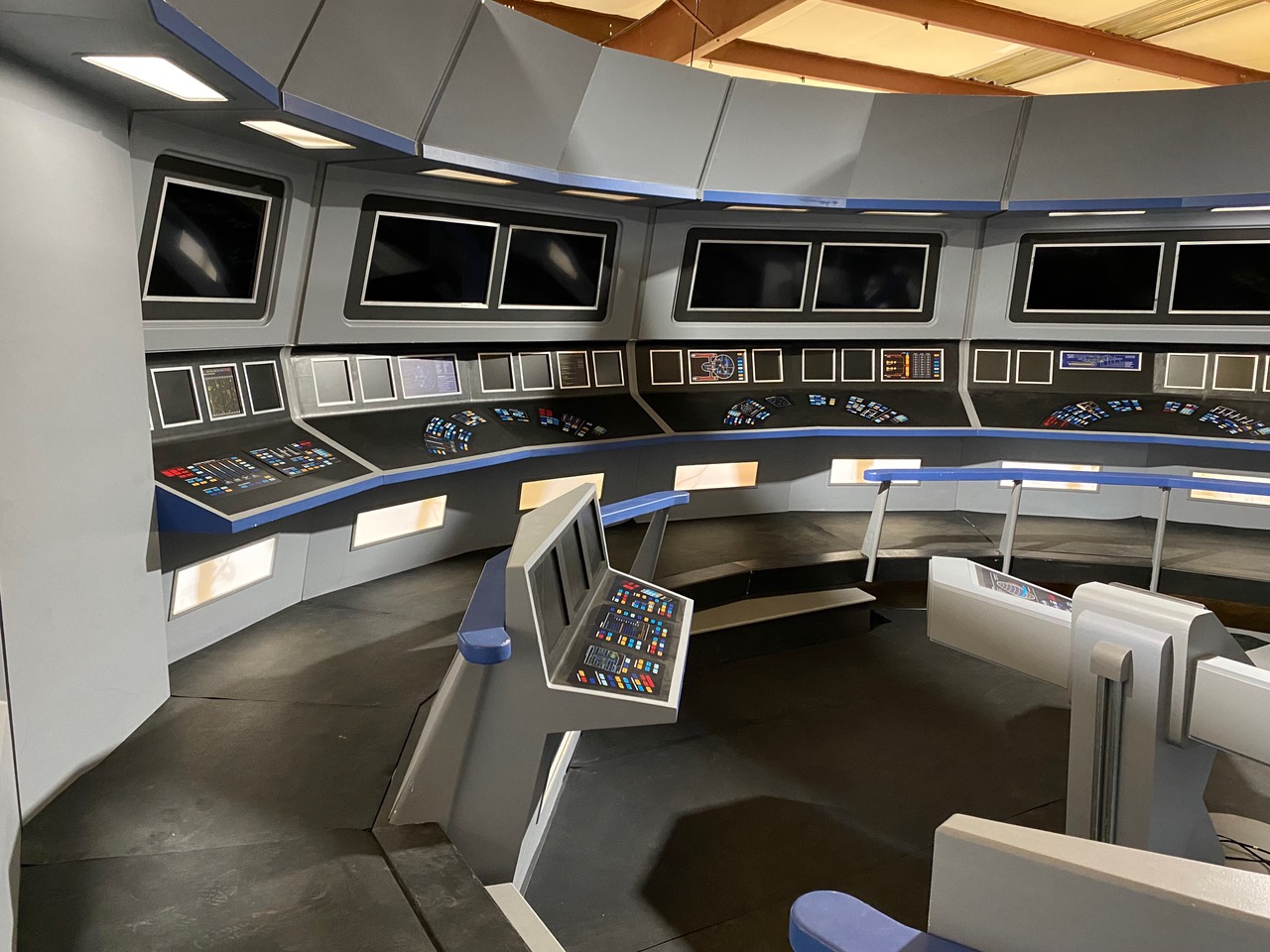 USS Ares Bridge Fully Reassembled! – Axanar