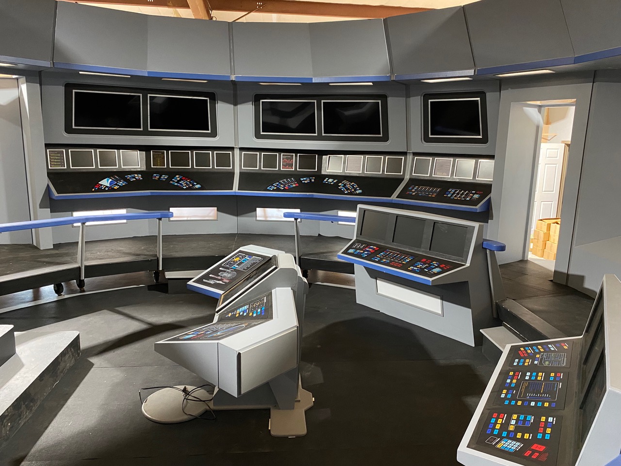 USS Ares Bridge Fully Reassembled! – Axanar