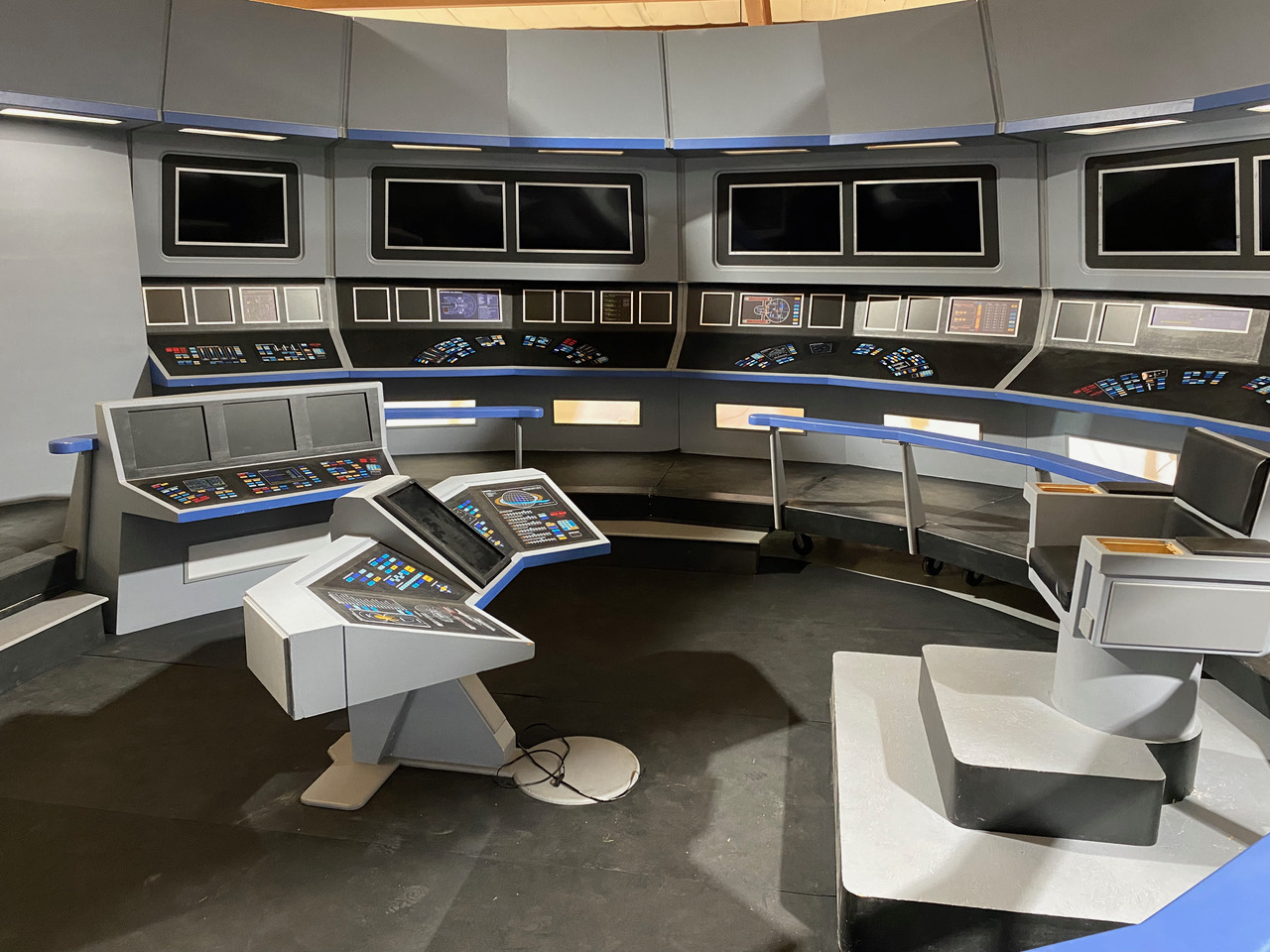 USS Ares Bridge Fully Reassembled! – Axanar
